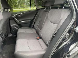 Melns Toyota RAV4 2020 Rīga, ar dzinēja tilpumu 1.99 L un nobraukumu 76 tūkst. km par 23900 €, foto 16 vietnē AUTOMOTO.COM.LV