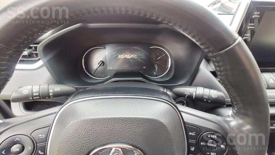 Melns Toyota RAV4 2020 Rēzekne, ar dzinēja tilpumu 2.00 L un nobraukumu 77 tūkst. km par 27500 €, foto 12 vietnē AUTOMOTO.COM.LV