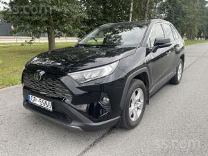 Черный Тойота РАВ 4 2020 в Рига, объемом двигателя 2.00 л и пробегом 76 тыс. км за 23900 €, фото  на AUTOMOTO.COM.LV