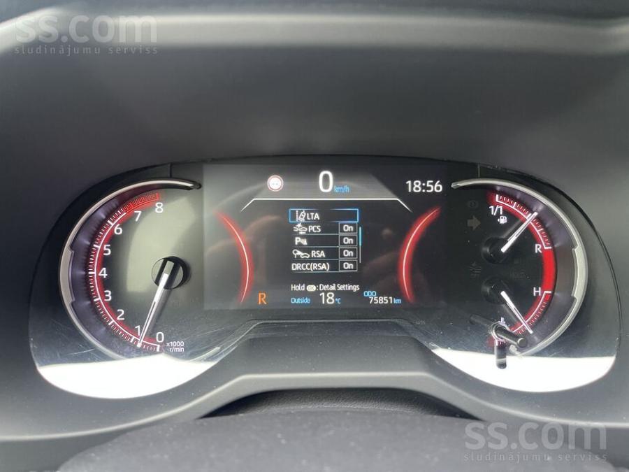 Melns Toyota RAV4 2020 Rīga, ar dzinēja tilpumu 2.00 L un nobraukumu 76 tūkst. km par 23900 €, foto 12 vietnē AUTOMOTO.COM.LV
