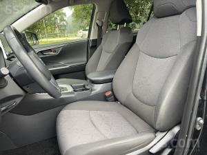 Melns Toyota RAV4 2020 Rīga, ar dzinēja tilpumu 2.00 L un nobraukumu 76 tūkst. km par 23900 €, foto 20 vietnē AUTOMOTO.COM.LV