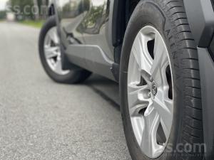 Melns Toyota RAV4 2020 Rīga, ar dzinēja tilpumu 2.00 L un nobraukumu 76 tūkst. km par 23900 €, foto 25 vietnē AUTOMOTO.COM.LV