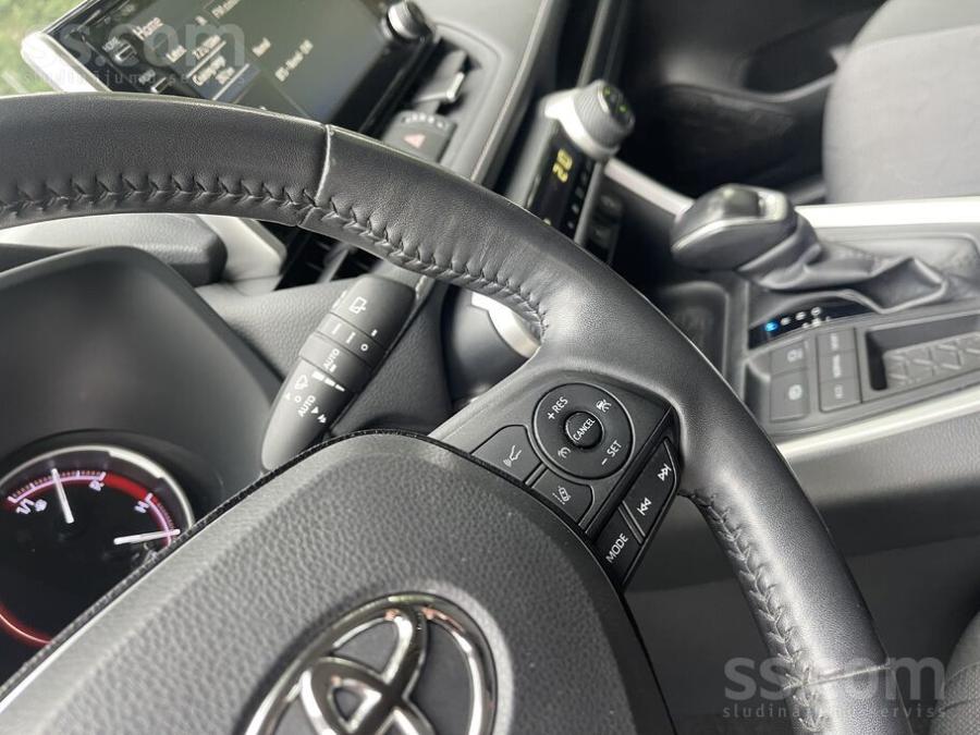 Melns Toyota RAV4 2020 Rīga, ar dzinēja tilpumu 2.00 L un nobraukumu 76 tūkst. km par 23900 €, foto 30 vietnē AUTOMOTO.COM.LV