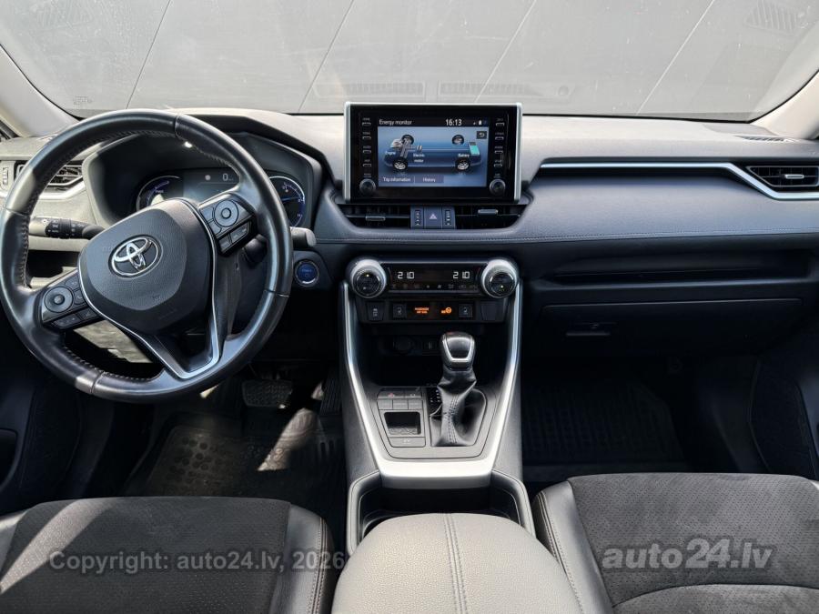 Melns Toyota RAV4 2020 Tallina, ar dzinēja tilpumu 2.50 L un nobraukumu 107 tūkst. km par 26400 €, foto 7 vietnē AUTOMOTO.COM.LV