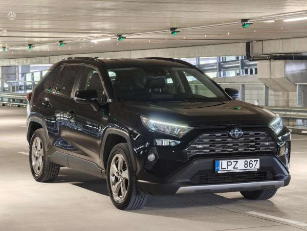 Тойота РАВ 4 2020 в Вильнюс на AUTOMOTO.COM.LV Черный Тойота РАВ 4 2020 в Вильнюс, объемом двигателя 2.50 л и пробегом 171 тыс. км за 25000 €, фото 1 на AUTOMOTO.COM.LV