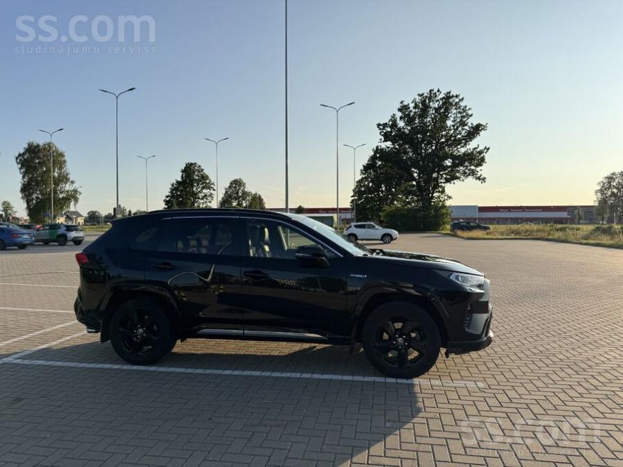 Melns Toyota RAV4 2021 Rīga, ar dzinēja tilpumu 2.50 L un nobraukumu 83 tūkst. km par 27900 €, foto 3 vietnē AUTOMOTO.COM.LV