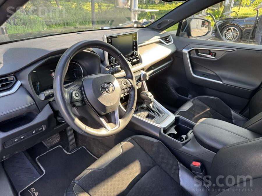 Melns Toyota RAV4 2021 Rīga, ar dzinēja tilpumu 2.50 L un nobraukumu 83 tūkst. km par 27900 €, foto 8 vietnē AUTOMOTO.COM.LV