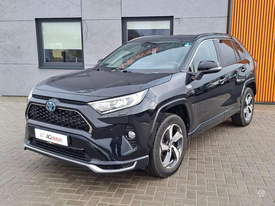 Melns Toyota RAV4 2021 Viļņa, ar dzinēja tilpumu 2.49 L un nobraukumu 82 tūkst. km par 34500 €, foto 1 vietnē AUTOMOTO.COM.LV