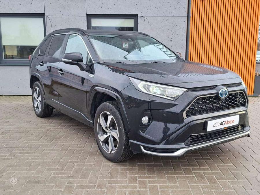 Melns Toyota RAV4 2021 Viļņa, ar dzinēja tilpumu 2.49 L un nobraukumu 82 tūkst. km par 34500 €, foto 2 vietnē AUTOMOTO.COM.LV