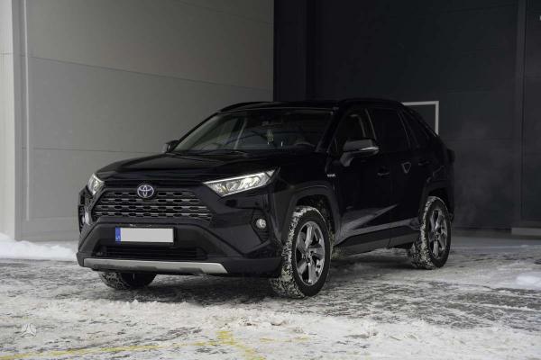 Melns Toyota RAV4 2021 Viļņa, ar dzinēja tilpumu 2.49 L un nobraukumu 80 tūkst. km par 28900 €, foto 3 vietnē AUTOMOTO.COM.LV
