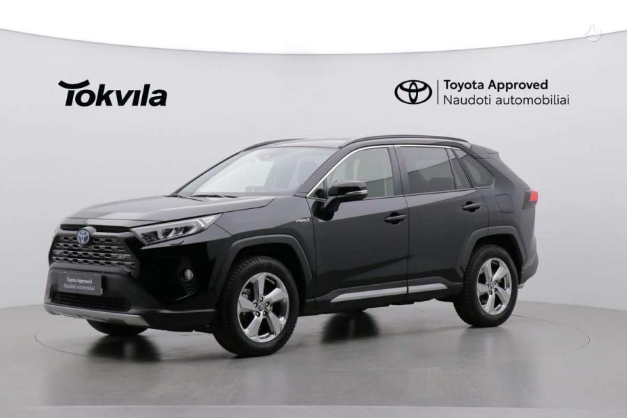 Black Toyota RAV4 2021 in Vilnius, with an engine capacity of 2.49 L and mileage of 35 thousand km for 32900 €, photo 1 on AUTOMOTO.COM.LV