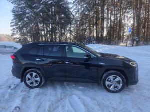 Black Toyota RAV4 2021 in Druskininkai, with an engine capacity of 2.49 L and mileage of 178 thousand km for 27000 €, photo 4 on AUTOMOTO.COM.LV