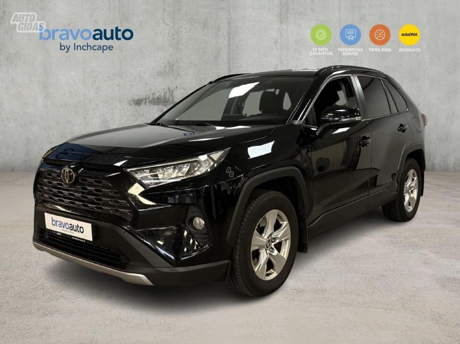 Black Toyota RAV4 2021 in Vilnius, with an engine capacity of 2.00 L and mileage of 97 thousand km for 24500 €, photo 1 on AUTOMOTO.COM.LV