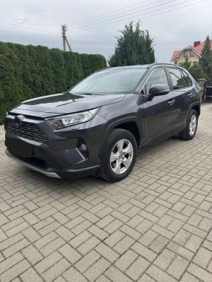 Black Toyota RAV4 2021 in Klaipeda, with an engine capacity of 1.99 L and mileage of 56 thousand km for 22500 €, photo 3 on AUTOMOTO.COM.LV