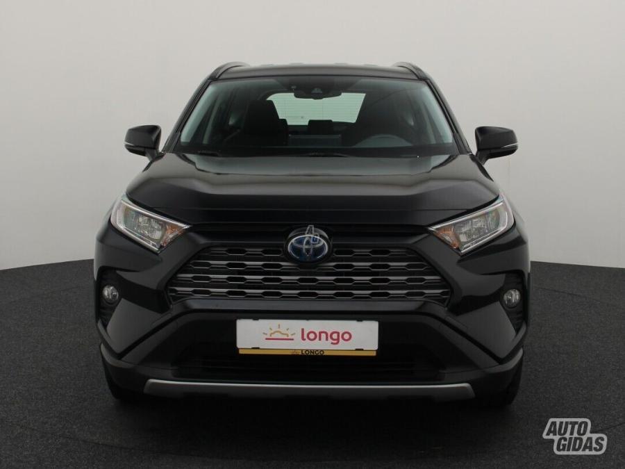 Black Toyota RAV4 2021 in Vilnius, with an engine capacity of 2.50 L and mileage of 182 thousand km for 23199 €, photo 3 on AUTOMOTO.COM.LV