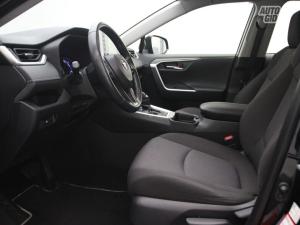 Black Toyota RAV4 2021 in Vilnius, with an engine capacity of 2.50 L and mileage of 182 thousand km for 23199 €, photo 4 on AUTOMOTO.COM.LV