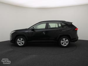 Black Toyota RAV4 2021 in Vilnius, with an engine capacity of 2.50 L and mileage of 182 thousand km for 23199 €, photo 6 on AUTOMOTO.COM.LV