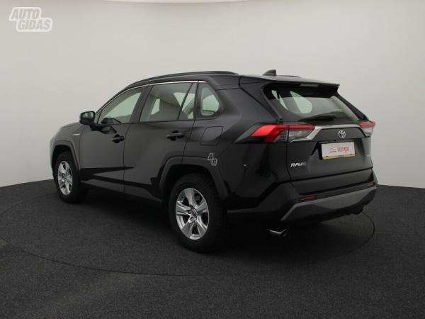 Black Toyota RAV4 2021 in Vilnius, with an engine capacity of 2.50 L and mileage of 182 thousand km for 23199 €, photo 7 on AUTOMOTO.COM.LV