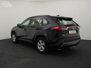 Black Toyota RAV4 2021 in Vilnius, with an engine capacity of 2.50 L and mileage of 182 thousand km for 23199 €, photo 7 on AUTOMOTO.COM.LV