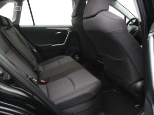 Black Toyota RAV4 2021 in Vilnius, with an engine capacity of 2.50 L and mileage of 182 thousand km for 23199 €, photo 15 on AUTOMOTO.COM.LV
