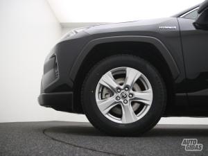 Black Toyota RAV4 2021 in Vilnius, with an engine capacity of 2.50 L and mileage of 182 thousand km for 23199 €, photo 27 on AUTOMOTO.COM.LV