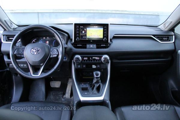 Melns Toyota RAV4 2021 Viljandi, ar dzinēja tilpumu 2.50 L un nobraukumu 59 tūkst. km par 30990 €, foto 4 vietnē AUTOMOTO.COM.LV