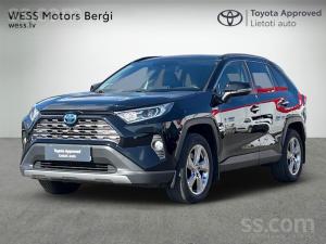 Black Toyota RAV4 2021 in Riga, with an engine capacity of 2.50 L and mileage of 127 thousand km for 32990 €, photo  on AUTOMOTO.COM.LV