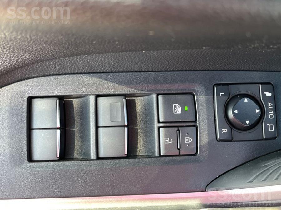 Melns Toyota RAV4 2021 Rīga, ar dzinēja tilpumu 2.50 L un nobraukumu 127 tūkst. km par 32990 €, foto 22 vietnē AUTOMOTO.COM.LV