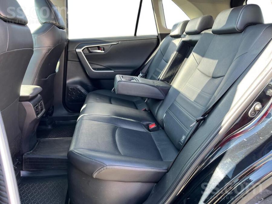 Melns Toyota RAV4 2021 Rīga, ar dzinēja tilpumu 2.50 L un nobraukumu 127 tūkst. km par 32990 €, foto 23 vietnē AUTOMOTO.COM.LV