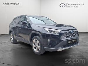 Black Toyota RAV4 2021 in Riga, with an engine capacity of 2.50 L and mileage of 94 thousand km for 28900 €, photo 4 on AUTOMOTO.COM.LV