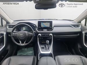 Black Toyota RAV4 2021 in Riga, with an engine capacity of 2.50 L and mileage of 94 thousand km for 28900 €, photo 10 on AUTOMOTO.COM.LV