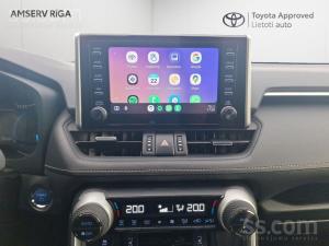 Black Toyota RAV4 2021 in Riga, with an engine capacity of 2.50 L and mileage of 94 thousand km for 28900 €, photo 18 on AUTOMOTO.COM.LV