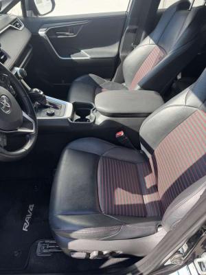 Black Toyota RAV4 2021 in Klaipeda, with an engine capacity of 2.49 L and mileage of 195 thousand km for 29200 €, photo 13 on AUTOMOTO.COM.LV