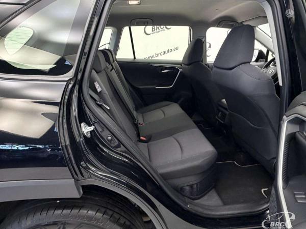 Melns Toyota RAV4 2021 Viļņa, ar dzinēja tilpumu 2.49 L un nobraukumu 80 tūkst. km par 29700 €, foto 10 vietnē AUTOMOTO.COM.LV