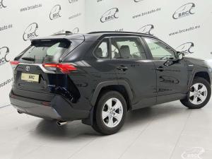 Melns Toyota RAV4 2021 Viļņa, ar dzinēja tilpumu 2.49 L un nobraukumu 80 tūkst. km par 29700 €, foto 4 vietnē AUTOMOTO.COM.LV