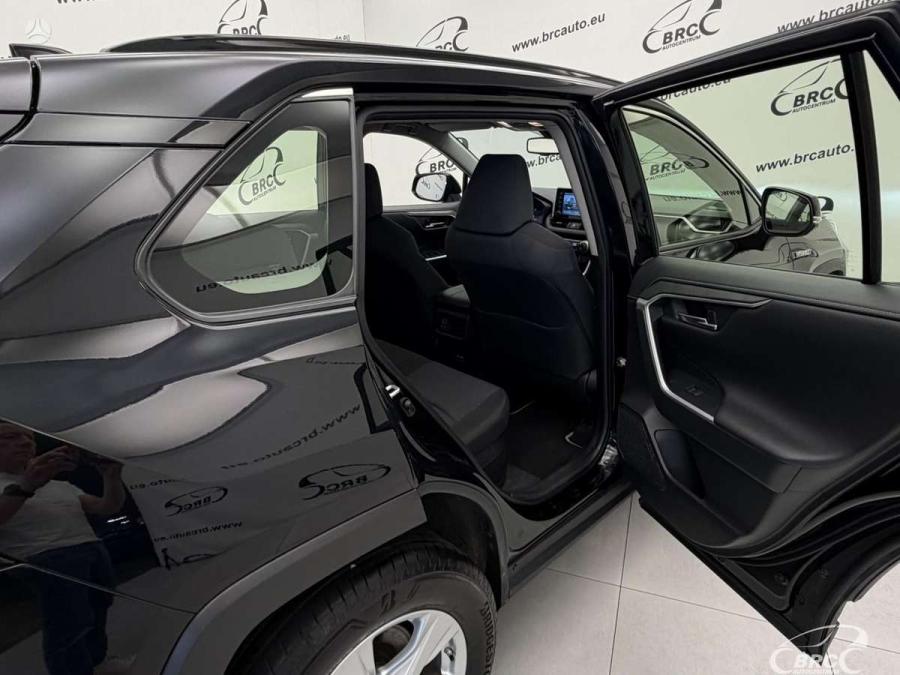 Melns Toyota RAV4 2021 Viļņa, ar dzinēja tilpumu 2.49 L un nobraukumu 80 tūkst. km par 29700 €, foto 14 vietnē AUTOMOTO.COM.LV