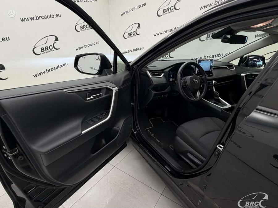 Melns Toyota RAV4 2021 Viļņa, ar dzinēja tilpumu 2.49 L un nobraukumu 80 tūkst. km par 29700 €, foto 19 vietnē AUTOMOTO.COM.LV