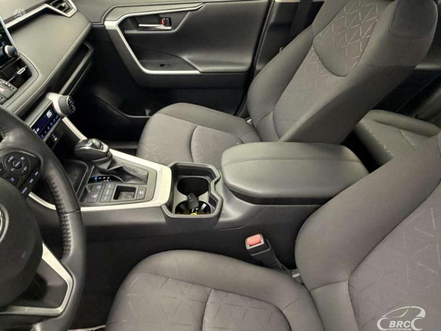 Melns Toyota RAV4 2021 Viļņa, ar dzinēja tilpumu 2.49 L un nobraukumu 80 tūkst. km par 29700 €, foto 24 vietnē AUTOMOTO.COM.LV