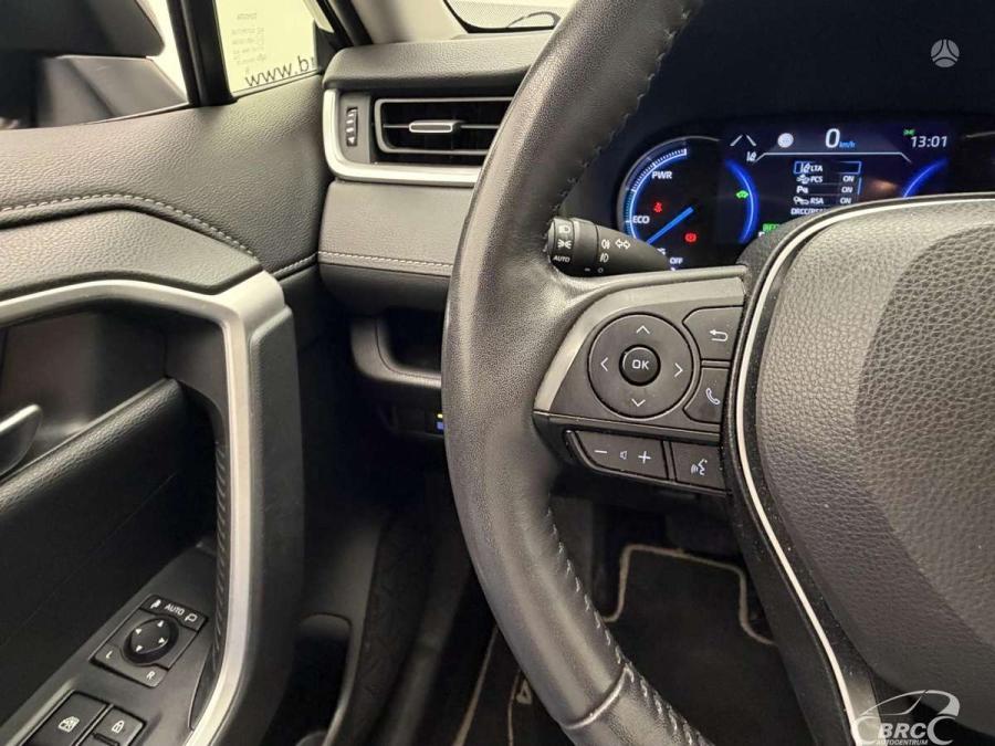Melns Toyota RAV4 2021 Viļņa, ar dzinēja tilpumu 2.49 L un nobraukumu 80 tūkst. km par 29700 €, foto 30 vietnē AUTOMOTO.COM.LV