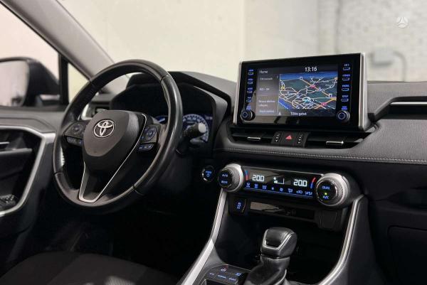 Black Toyota RAV4 2021 in Klaipeda, with an engine capacity of 2.49 L and mileage of 175 thousand km for 23000 €, photo 10 on AUTOMOTO.COM.LV