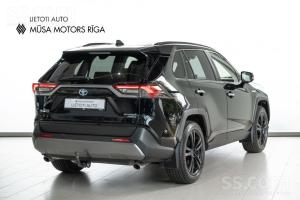 Melns Toyota RAV4 2021 Rīga, ar dzinēja tilpumu 2.50 L un nobraukumu 126 tūkst. km par 29900 €, foto 3 vietnē AUTOMOTO.COM.LV