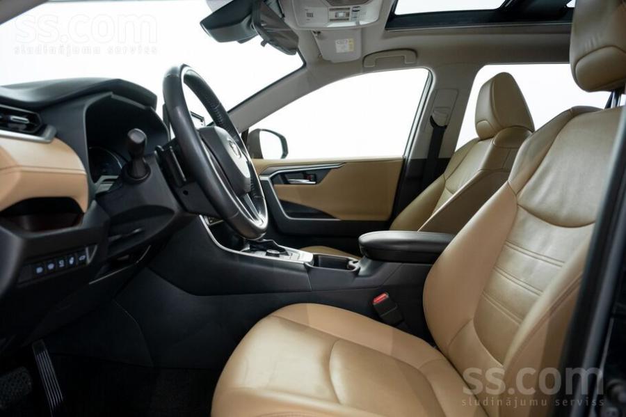 Melns Toyota RAV4 2021 Rīga, ar dzinēja tilpumu 2.50 L un nobraukumu 126 tūkst. km par 29900 €, foto 8 vietnē AUTOMOTO.COM.LV