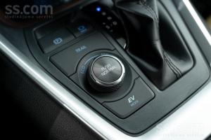 Melns Toyota RAV4 2021 Rīga, ar dzinēja tilpumu 2.50 L un nobraukumu 126 tūkst. km par 29900 €, foto 16 vietnē AUTOMOTO.COM.LV