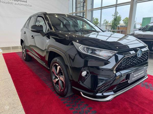 Melns Toyota RAV4 2021 Šauļi, ar dzinēja tilpumu 2.49 L un nobraukumu 97 tūkst. km par 34400 €, foto 2 vietnē AUTOMOTO.COM.LV