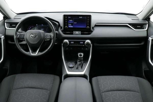 Black Toyota RAV4 2021 in Vilnius, with an engine capacity of 1.99 L and mileage of 79 thousand km for 25900 €, photo 7 on AUTOMOTO.COM.LV
