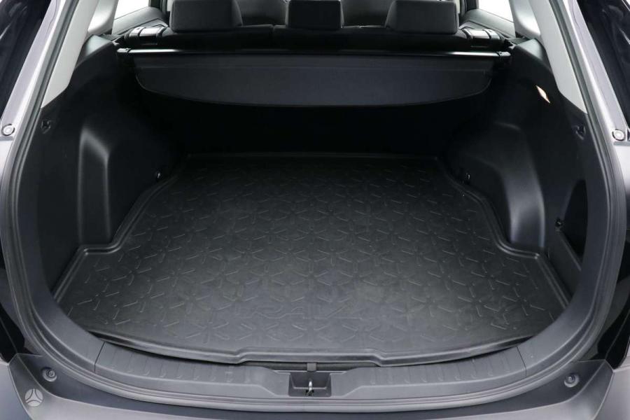 Black Toyota RAV4 2021 in Vilnius, with an engine capacity of 1.99 L and mileage of 79 thousand km for 25900 €, photo 12 on AUTOMOTO.COM.LV