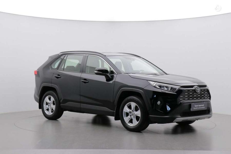 Black Toyota RAV4 2021 in Vilnius, with an engine capacity of 1.99 L and mileage of 79 thousand km for 25900 €, photo 20 on AUTOMOTO.COM.LV