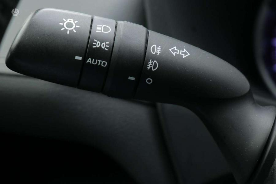Black Toyota RAV4 2021 in Vilnius, with an engine capacity of 1.99 L and mileage of 79 thousand km for 25900 €, photo 26 on AUTOMOTO.COM.LV