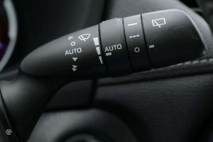 Black Toyota RAV4 2021 in Vilnius, with an engine capacity of 1.99 L and mileage of 79 thousand km for 25900 €, photo 27 on AUTOMOTO.COM.LV