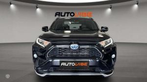 Black Toyota RAV4 2021 in Vilnius, with an engine capacity of 2.49 L and mileage of 196 thousand km for 28989 €, photo 3 on AUTOMOTO.COM.LV
